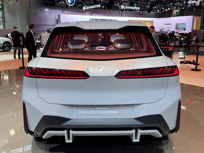 테슬라 모델 Y 대위기 Bmw Ix3 최초의 노이 클라세 Ev 출격 카텍