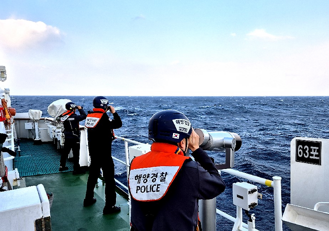 울릉도 인근 바다서 갑판작업 하던 선원 바다로 추락동해해경 대형 함정 3척 긴급 투입