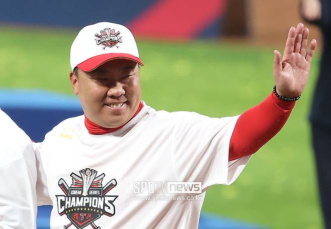 이범호 부름에 달려온 김주찬 다시 달리는 Kia 패기의 2025년 코칭스태프 확정