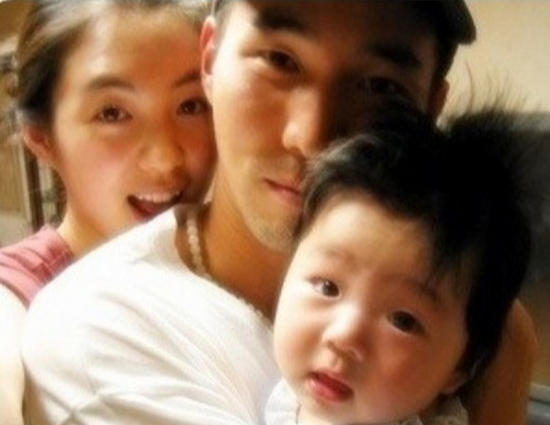 23살에 결혼해 딸이 벌써 대학생이 되었다는 절대 동안 여배우 삶은영화