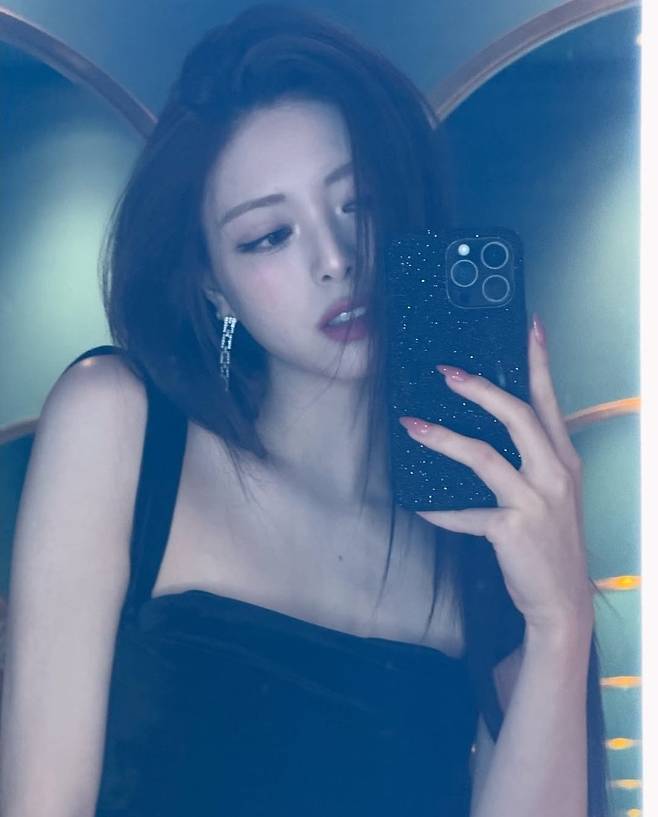 유고걸 원조 이효리도 인정신이 내린 황금골반 믿기지 않는 비주얼 미니드레스룩 뷰티는 내운명