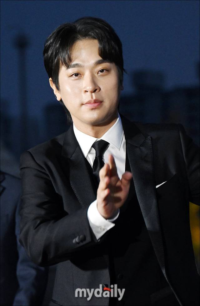 일복 터진 박정민 미리 사과했다활동중단 번복 가능성 Md픽