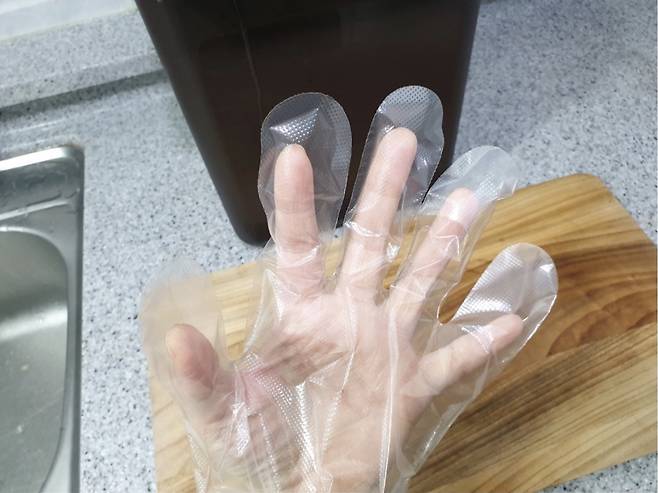 위생장갑 착용할 때 이 방법 모르면 바보입니다 오늘살림루틴