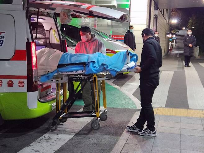 제주항공 여객기 참사 생존 여성 승무원 서울아산병원으로 이송