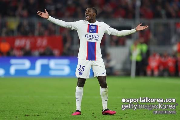 돈이라면 더 줄 수 있지 Psg 핵심 Df 언해피 선언 모든 논의 중단 이적 원해아모림과 재결합하나