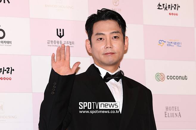 테이 제주항공 여객기 참사에 송년 콘서트 취소 국민적 추모 동참