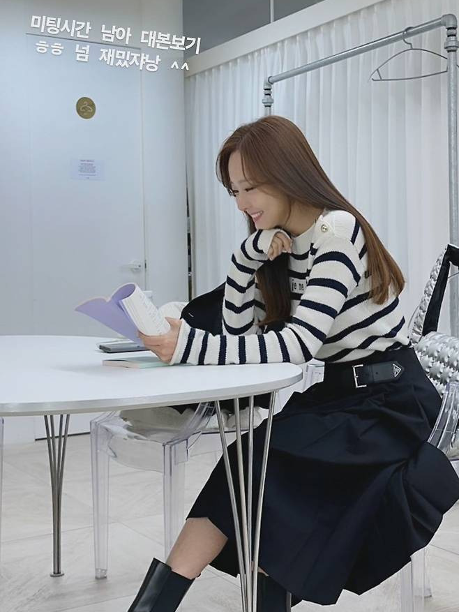 소유진 소여사 다운 명품 믹스매치 프라다와 디올로 완성한 일상 패션 스타와 라이프