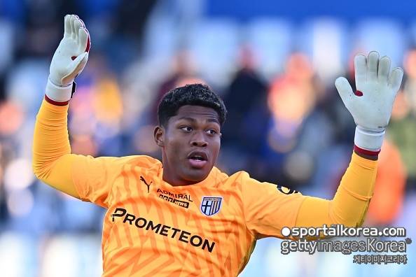 日 축구 역대급 이적설 터졌다 대표팀 Gk 향한 뮌헨 러브콜무려 노이어 후계자로 낙점
