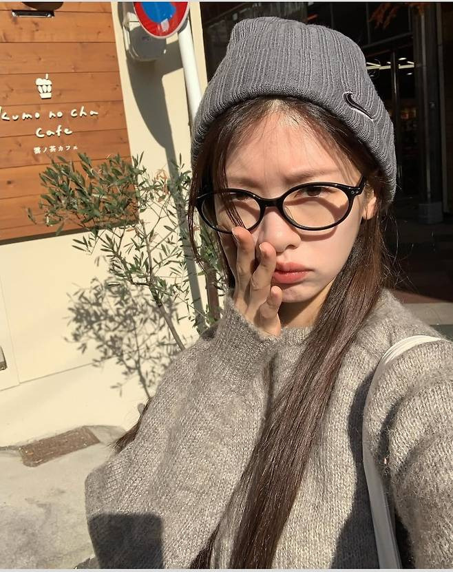 무용하면서 상위권 성적 유지 수석입학까지 했던 우등생 여배우러블리한 니트 데일리룩 스타와 패션