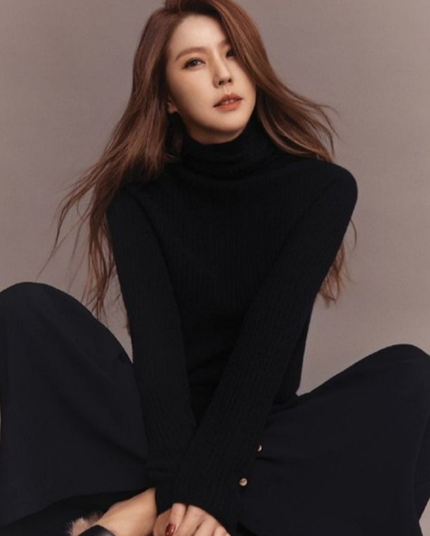 둘이 부부였어 벌써 결혼 19년 차 세 아이 부모 된 연예인 부부 스포엔 뉴세이