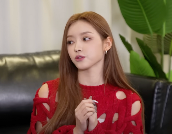 어딜가도 예쁨 받는 사람들은 이렇게 말해요 아이돌 10년하고 깨달은 꿀벌책방
