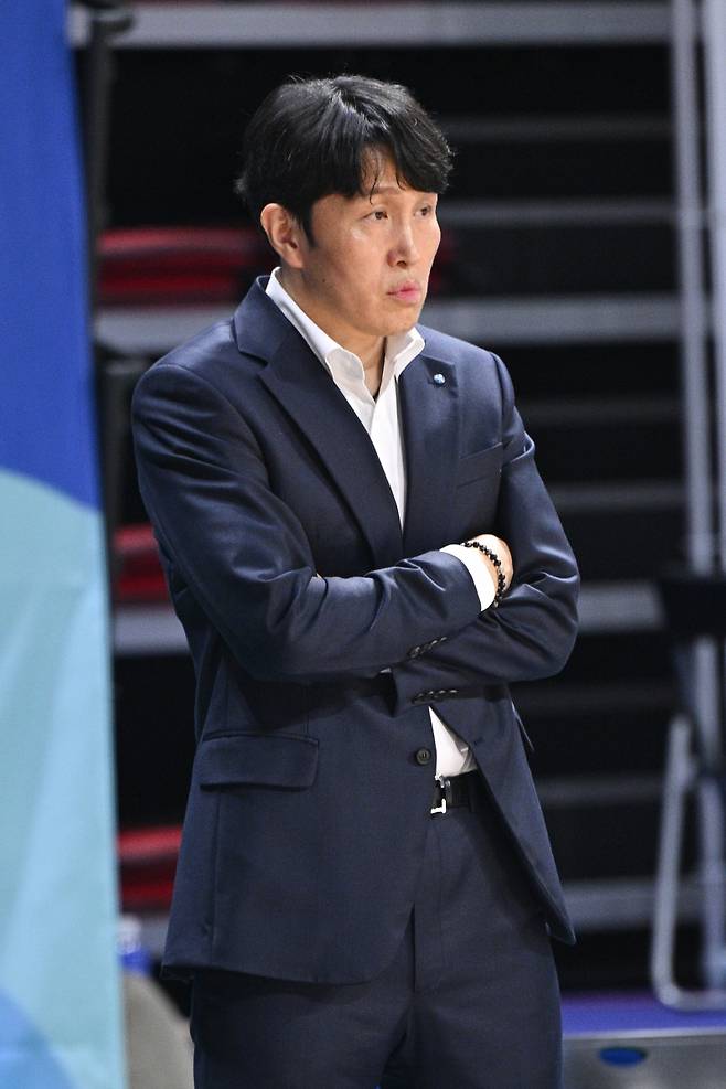 위성우 감독 만족할 거면 내려와야죠 김완수 감독 연패 드문 상대 선수들 집중하자 Is 아산