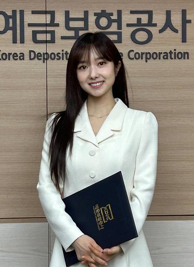 이혜성 아나 슈트 원피스가 딱 주인 제대로 찾은 슈트 원피스 드레스룩 패션엔