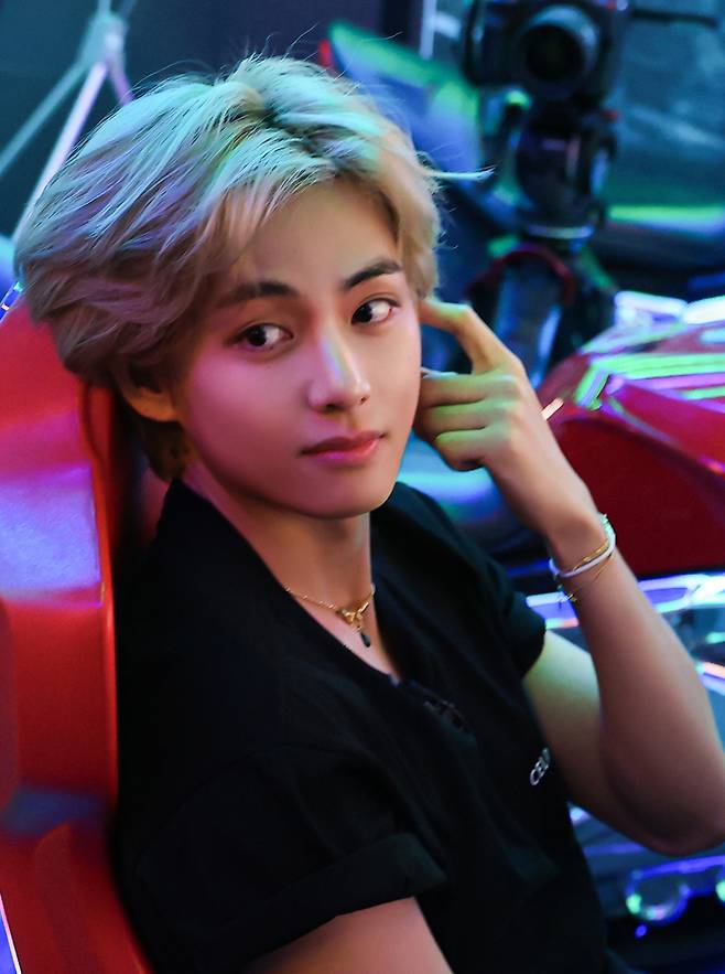 Cg뷔 방탄소년단 뷔 2024 세계에서 가장 잘 생긴 남자 1위