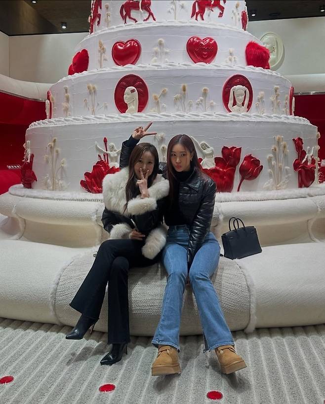 ‘필드 여신 유현주 완벽한 실루엣으로 비율 자랑 퀼팅 레더 재킷과 완벽 청바지 핏 스타와 라이프