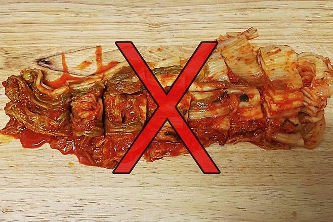 도마에 제발 김치 바로 썰지 마세요 한 끗 차이로 평생 편해집니다 쏙쏙팁