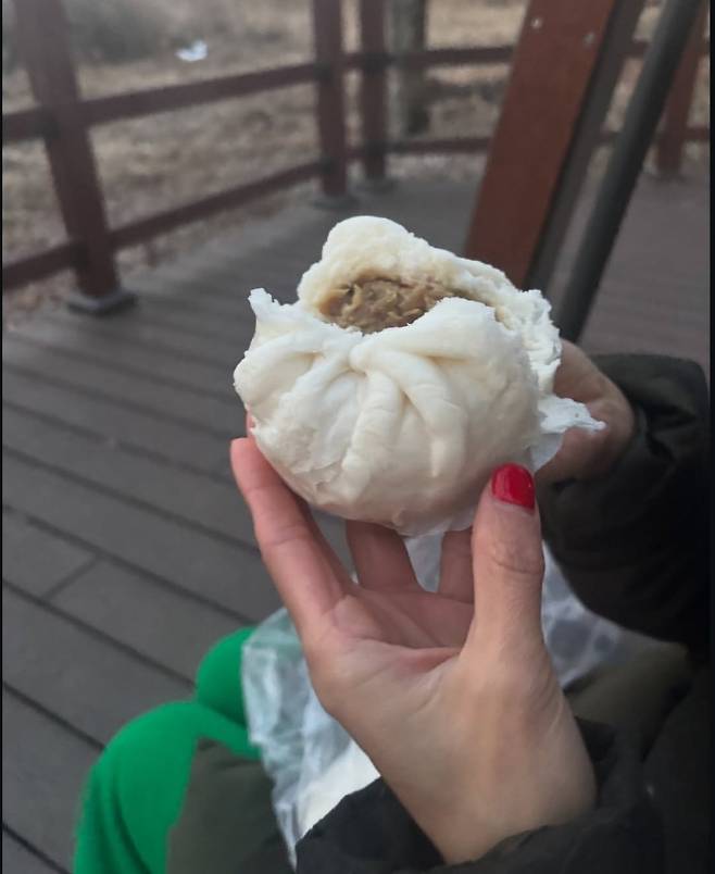 조여정 못말리는 만두 요정 군밤모자 쓰고 친근감 100배 패딩룩 뷰티는 내운명