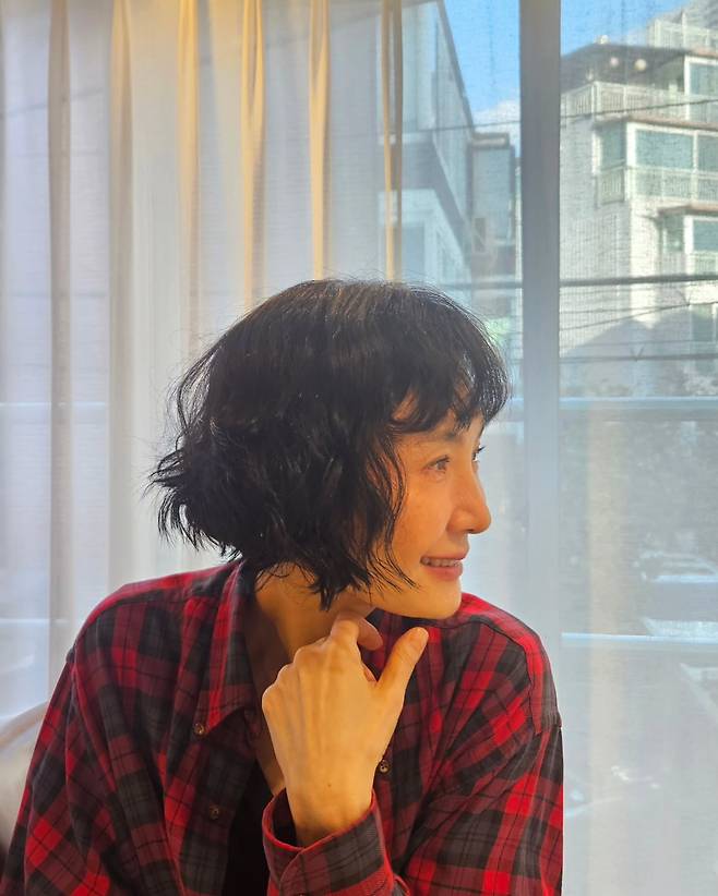 채시라 56살 맞아 단발로 변신하니 20살은 어려보여 스타픽