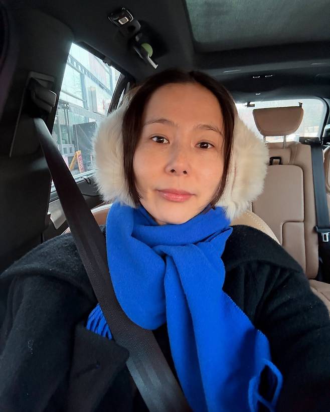 김나영 43살 맞아 20살은 어려보이는 겨울 머플러 코디 웰니스라이프
