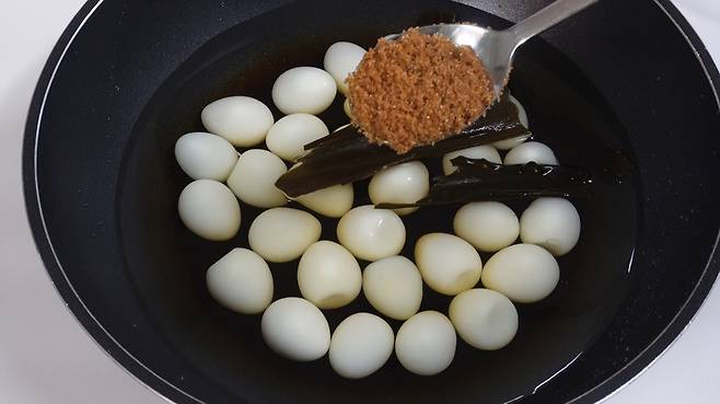 메추리알 장조림 맛있게 만드는 초간단 레시피 꿀하우스