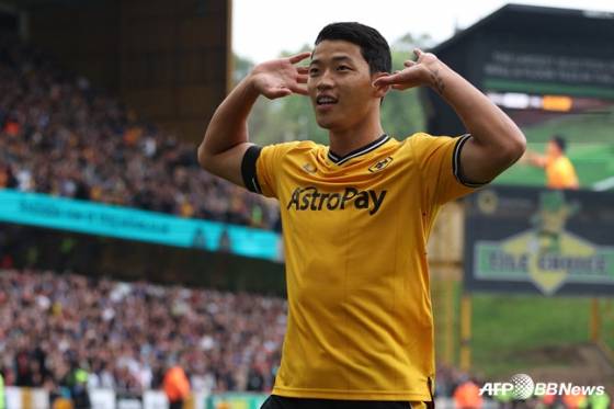 가장 실망스럽다 황희찬 역대 최악 평가→또 Epl 이적설 점화 웨스트햄 포기 안 했다 당장 울브스 떠나라 맹비판 견딜까