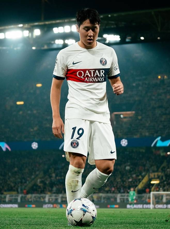 '실현 가능성 있나' PSG가 이강인 판다니...줄 선 EPL 구단들만 신났네! "일단 빨리 데려오고 생각하자"