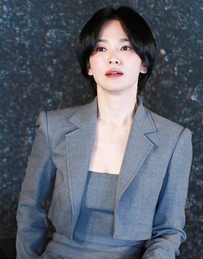 숏컷도 잘 어울리는 송혜교 근황 스타일링 헤어핏