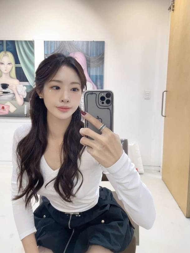 ‘체조 여신 신수지 마네킹도 감탄한 완벽 비율 초미니 스커트로 뽐낸 기럭지 스타와 라이프