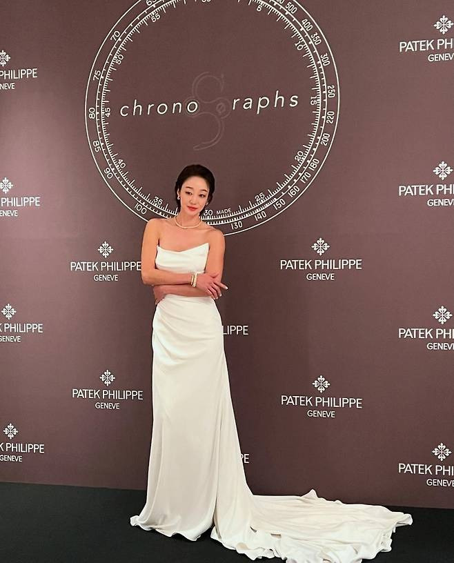 최여진 완벽 몸매란 이런 것 175cm·50kg 몸매로 백리스룩 완벽 소화 스타와 라이프