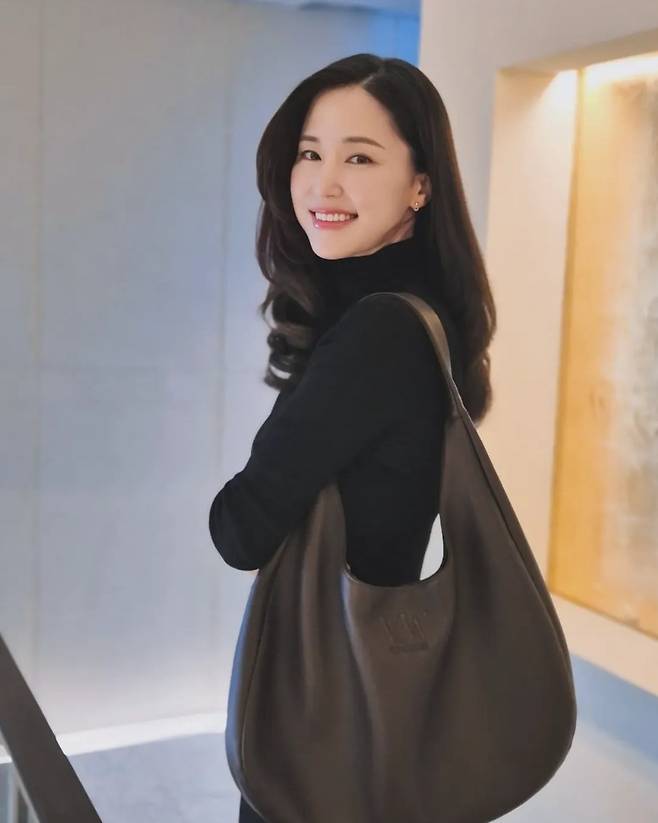 10년지기 남사친과 깜짝결혼♥1살 연상 금융맨이 반한 미모의 여배우 뷰티는 내운명