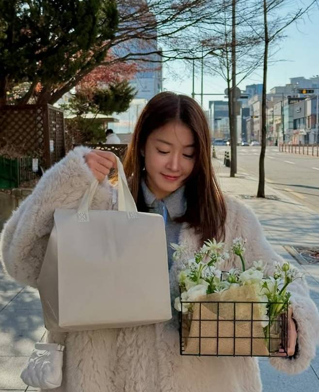 ‘아들 학비 6억 이시영 몸집만 한 퍼 코트 입고 고급스럽네