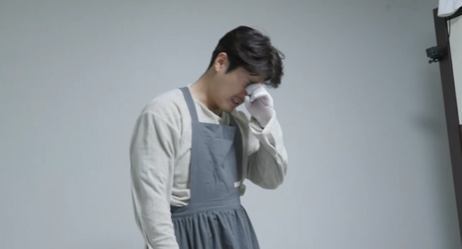 다 컸는데 안 나가요 첫 방송 신정윤 어머니의 현실 동거 일상 공개
