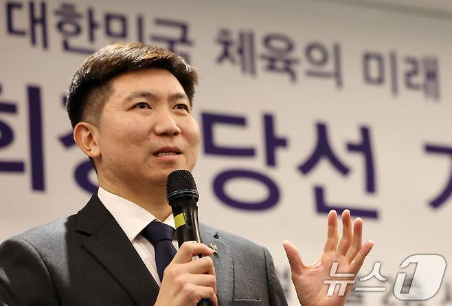 국가대표 지도자들 유승민 대한체육회장 당선인에 뜨겁게 환영