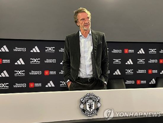 퍼거슨 잘랐다 다 자를거야 맨유 구단주 광폭 행보손실 줄여야→레전드 앰버서더 3명 급여 삭감