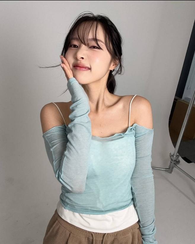 7살 연상 개그맨과 결혼한여리여리 직각어깨미모의 여배우추리닝 일상룩 뷰티는 내운명