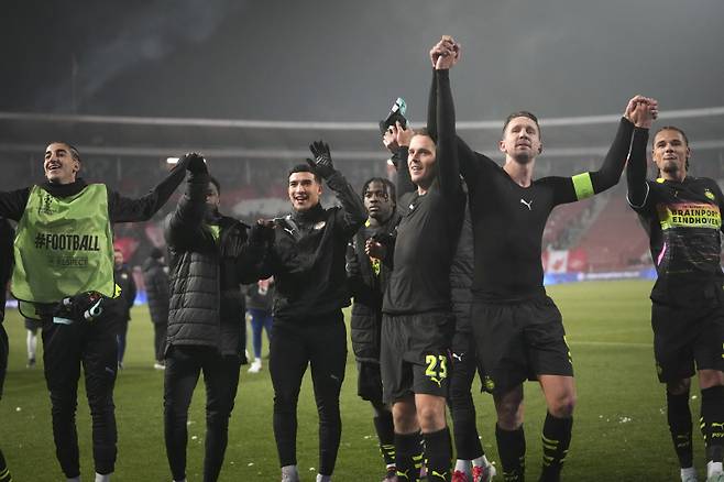 설영우 71분·상대 퇴장에도즈베즈다 Ucl 16강 물거품 Psv에 2 3 석패