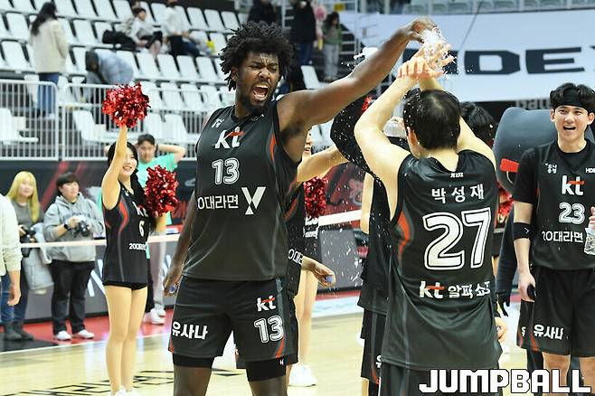‘스틸픽 박성재의 순도 높은 활약 이번에는 개인 최다 3점슛