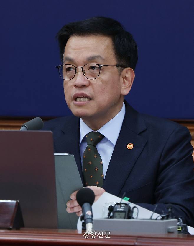여야 합의란 게 뭐냐”···첫 공개변론서 ‘재판관 미임명 최상목 압박한 헌재