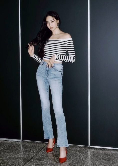 얼마나 예쁘길래키 173cm에 46세라고 아무도 믿지 않는 여배우청바지룩 셀럽뉴스