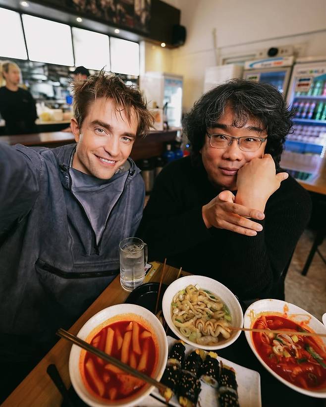 Robert Pattinson's Korean food adventure turns spicy during 'Mickey 17 ...
