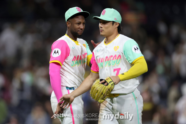 14억 가성비 갑 김하성 절친 샌디에이고 떠난다 애틀랜타와 3년 603억 대박31살 늦은 때가 아니란 걸 증명