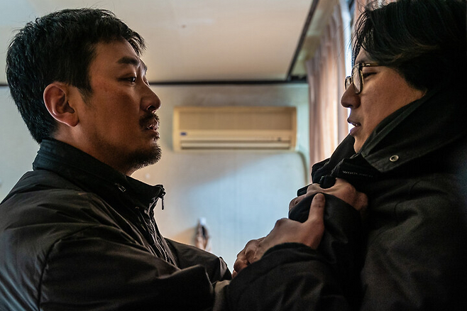 출연 배우도 ‘갸우뚱길 잃은 하정우의 ‘브로큰