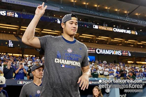이러니 오타니 오타니 하지만장일치 Mvp 시상식 불참 이유 있었다 La 화재 피해자들 위해 기도할 것