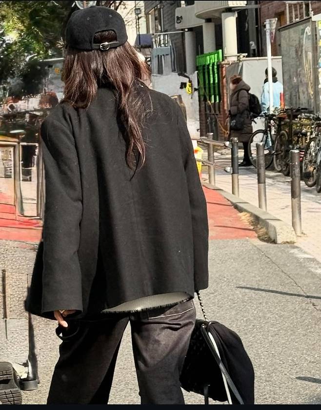 황신혜 도쿄 루이비통 앞 샤넬룩 격이 다른 60대 럭셔리 리치룩 대본은 내운명