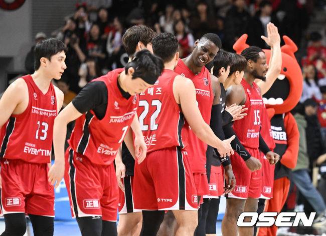 ‘박지훈 만점활약’ 정관장, 울산모비스마저 격파하고 4연승 질주