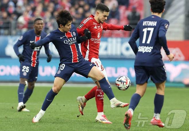 와 매지션 이강인 Lee 패스 정말 마법 같았어 해트트릭 뎀벨레 4호 도움 극찬psg 브레스트 원정서 5 2 대승