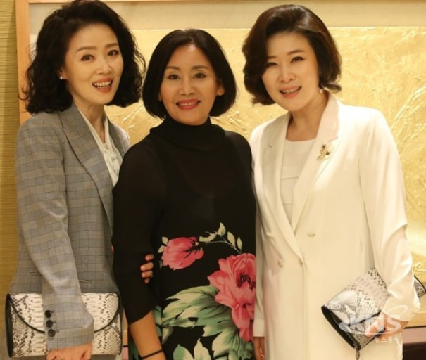 결혼식장 들어선 순간부터 이혼결심했다”는 미스코리아 출신 배우 스포엔 뉴세이
