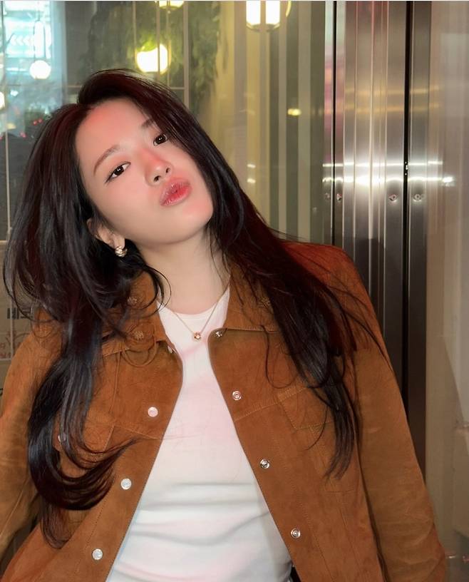 안유진 유퀴즈 그 패션 앨범 나온다고 꽃단장 요정미 스트릿룩 대본은 내운명