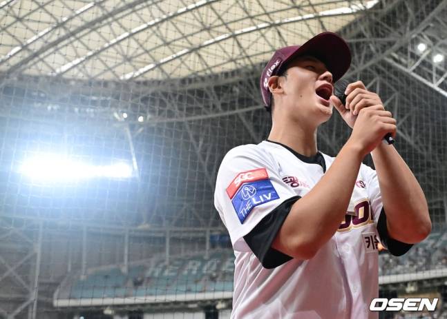 박용택 이정후 휘문 교타자 계보 잇는 5할 타자 키움 루키 염승원 이영민 타격상 수상2024 대한야구소프트볼협회