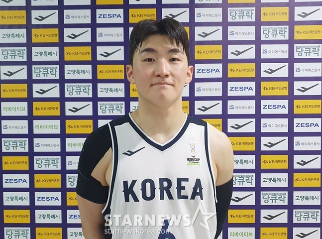 문정현·유현 형제 나란히 태극마크 男농구 아시아컵 예선 최종 엔트리 확정 양준석·이근휘 첫 성인 국대